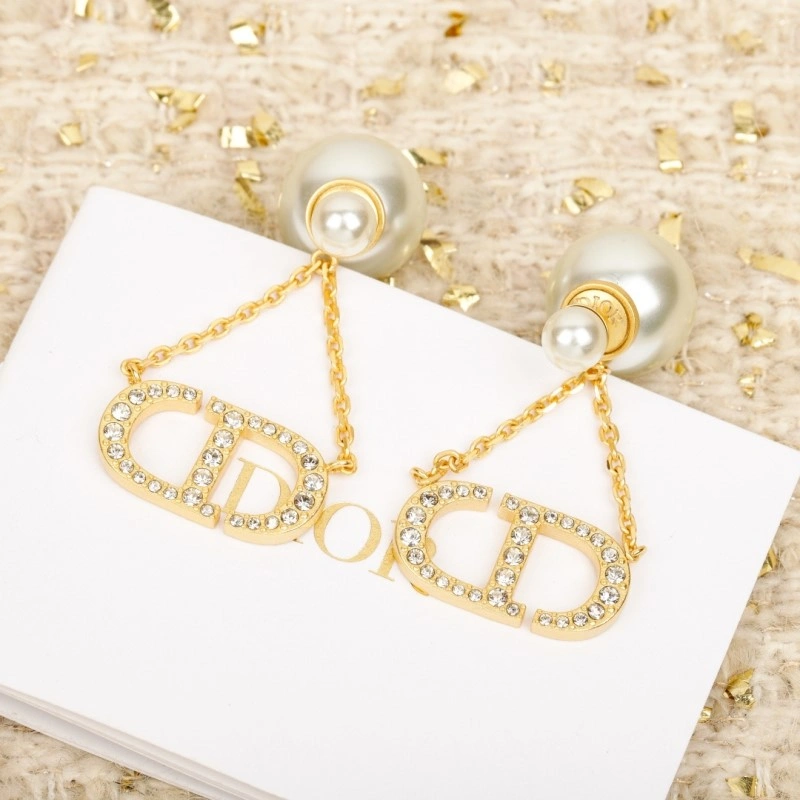 Top match Christian Dior Earrings