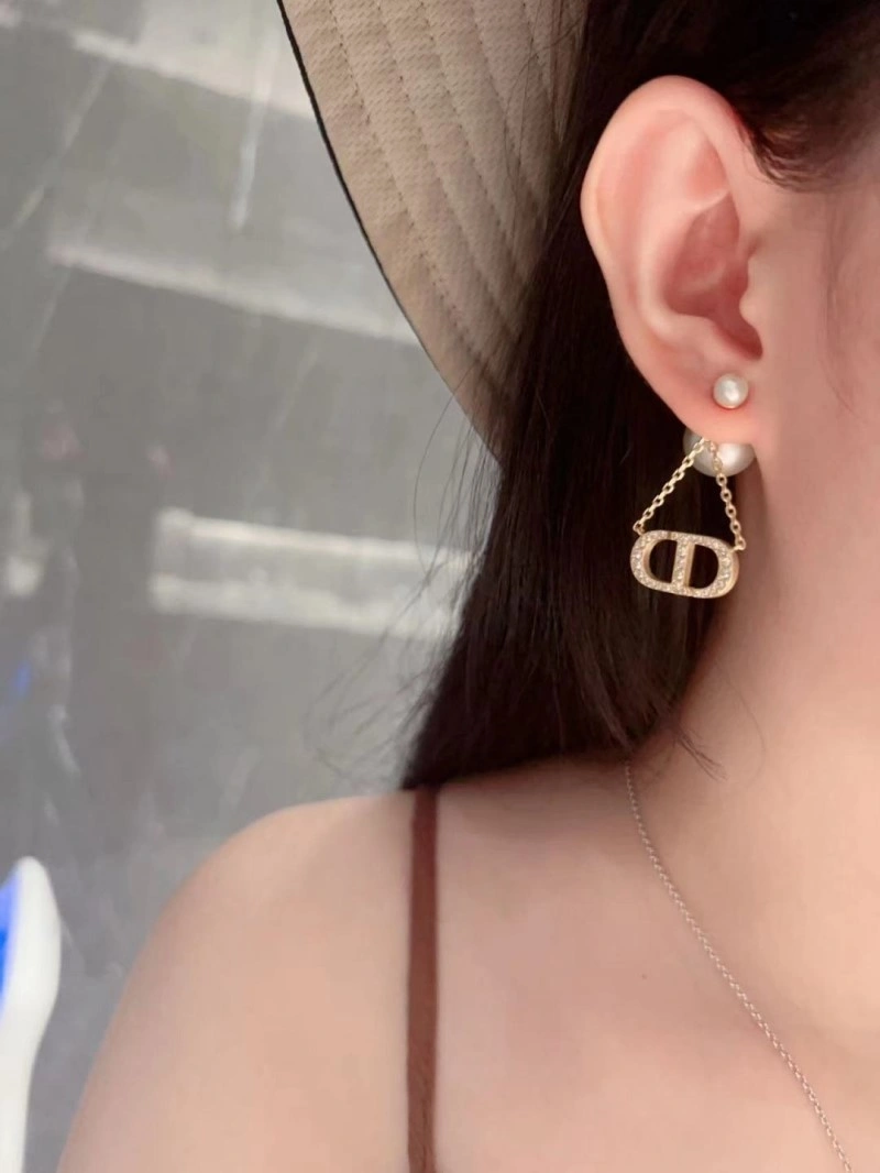 Top match Christian Dior Earrings