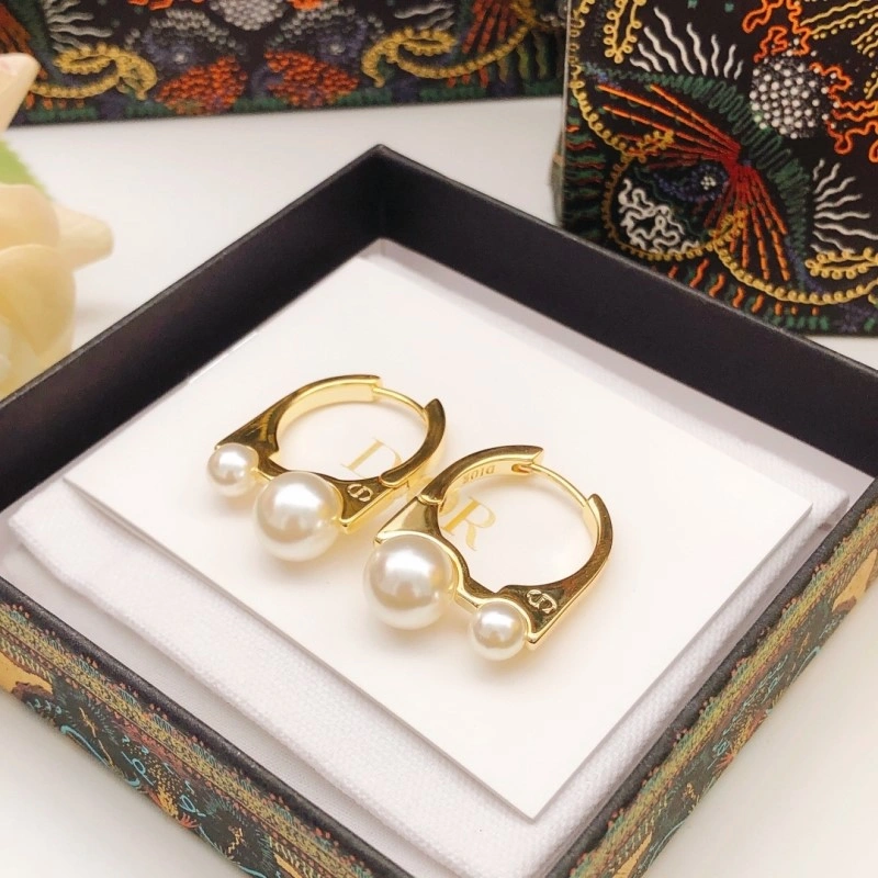 Bargain Christian Dior Earrings