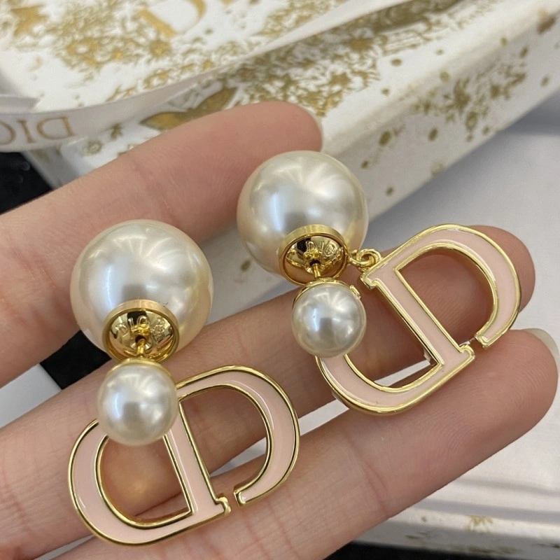 Cut-rate Christian Dior Earrings
