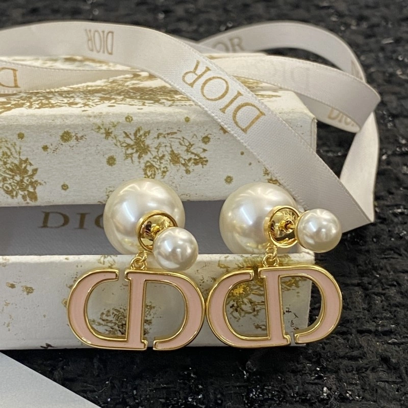 Cut-rate Christian Dior Earrings