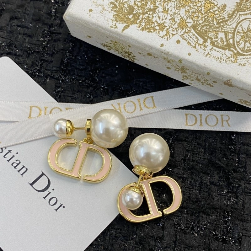 Cut-rate Christian Dior Earrings