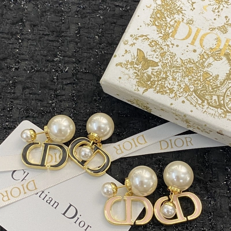 Cut-rate Christian Dior Earrings