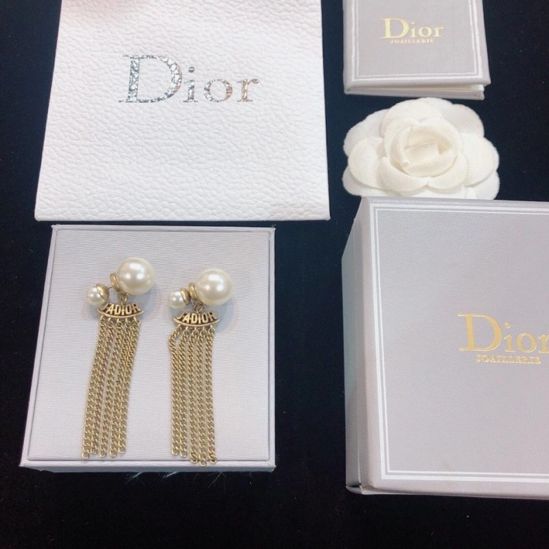 Value-priced Christian Dior Earrings
