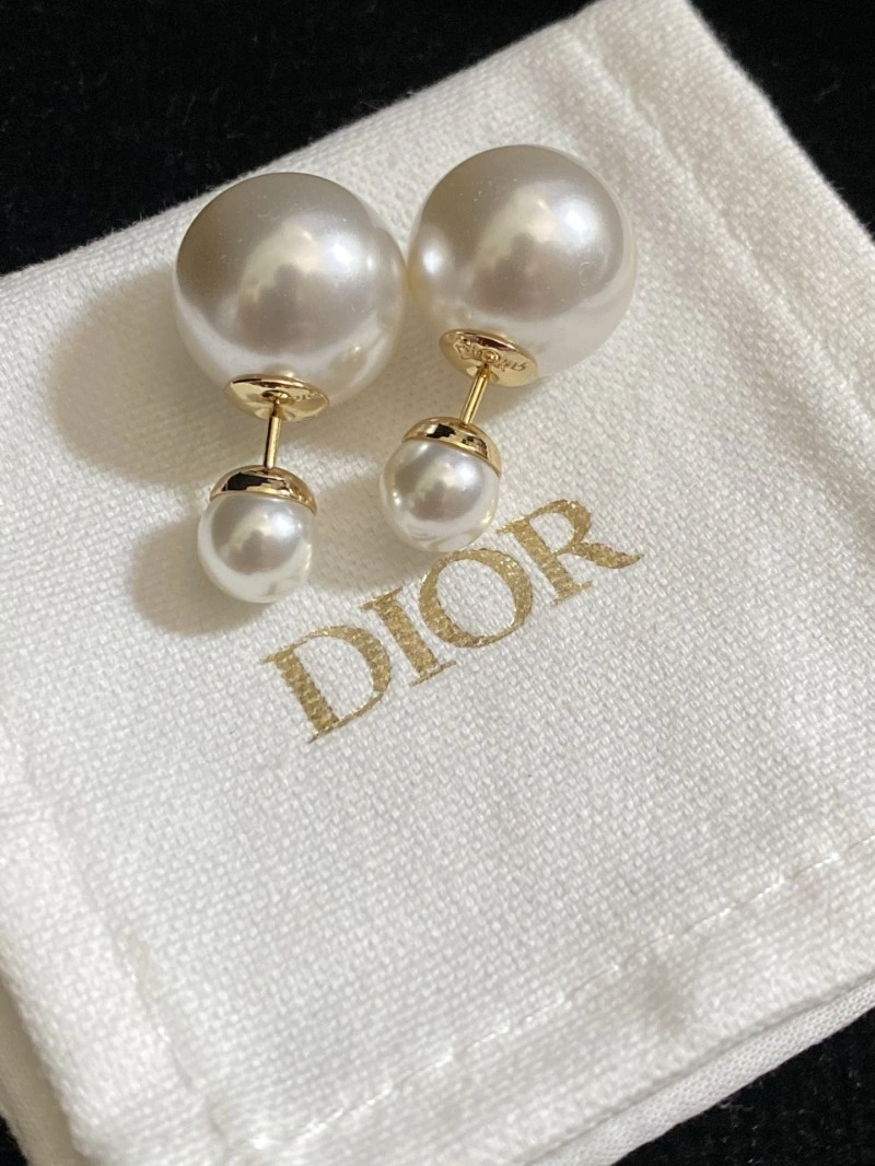 Inexpensive Christian Dior Earrings