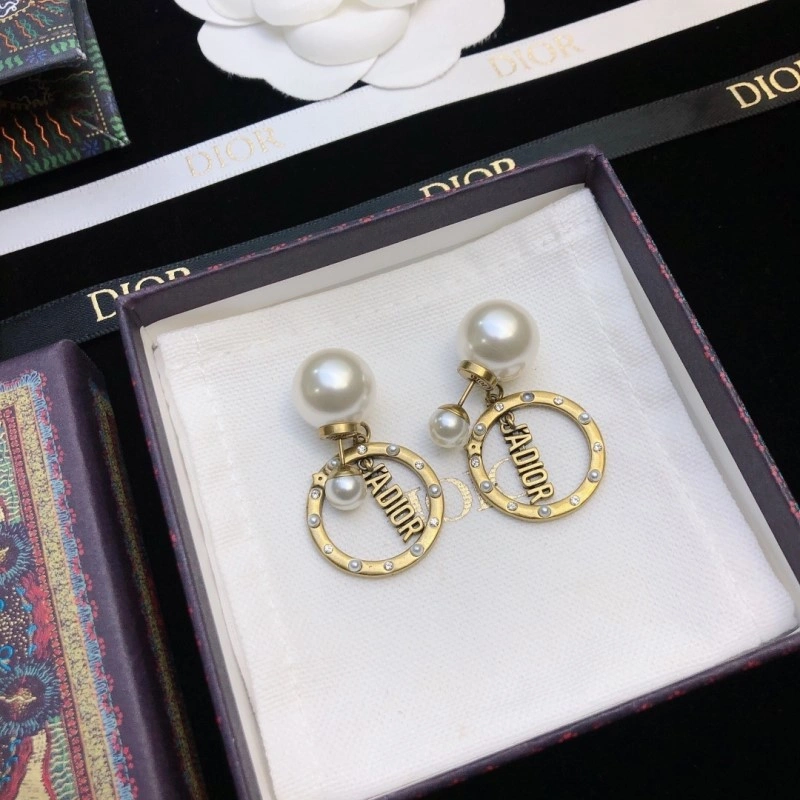 Low-cost Christian Dior Earrings