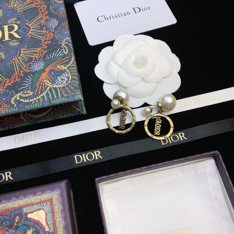 Low-cost Christian Dior Earrings