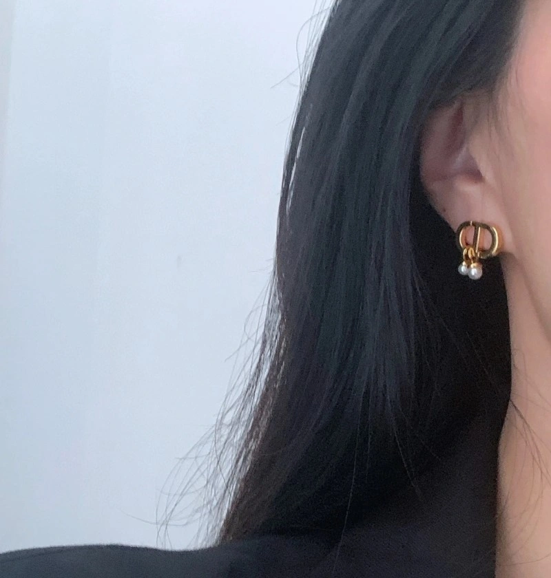 Legit Christian Dior Earrings