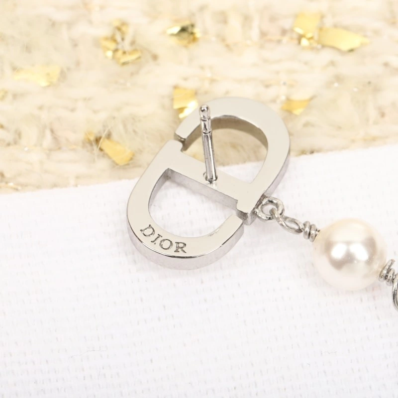 Top match Christian Dior Earrings