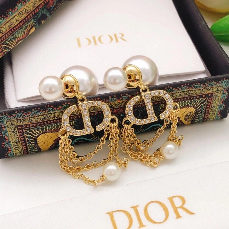 Low-cost Christian Dior Earrings