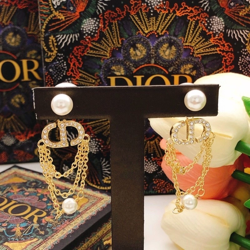 Low-cost Christian Dior Earrings