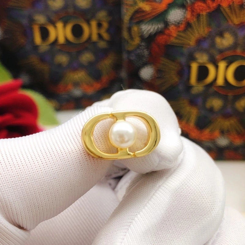 Cut-rate Christian Dior Earrings