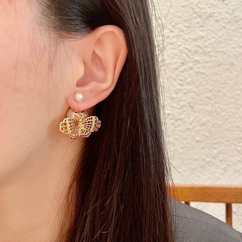 Cut-rate Christian Dior Earrings