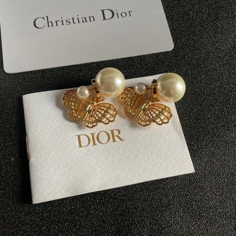 Cut-rate Christian Dior Earrings