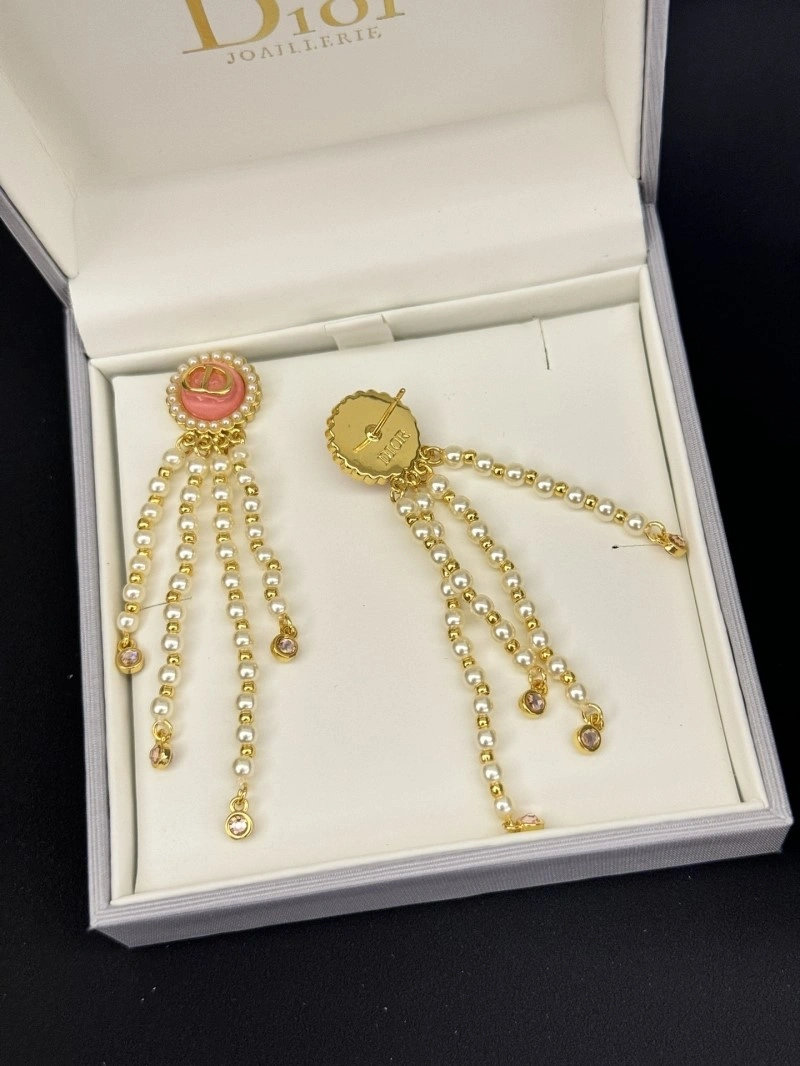 Low-cost Christian Dior Earrings