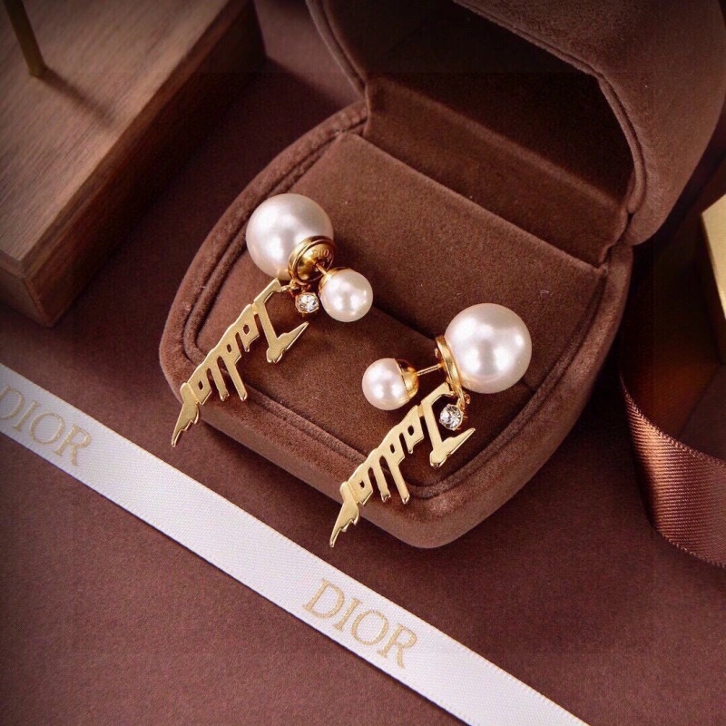 Discounted Christian Dior Earrings