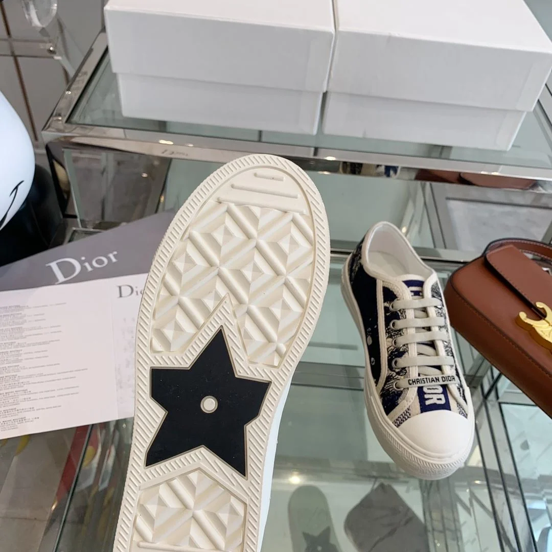 Cut-rate Christian Dior Flat Shoes