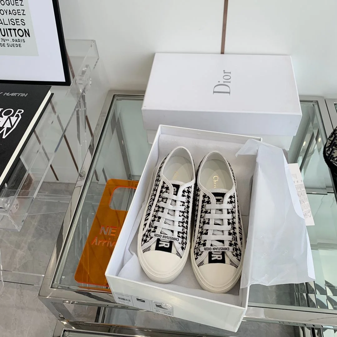 Christian Dior Flat Shoes