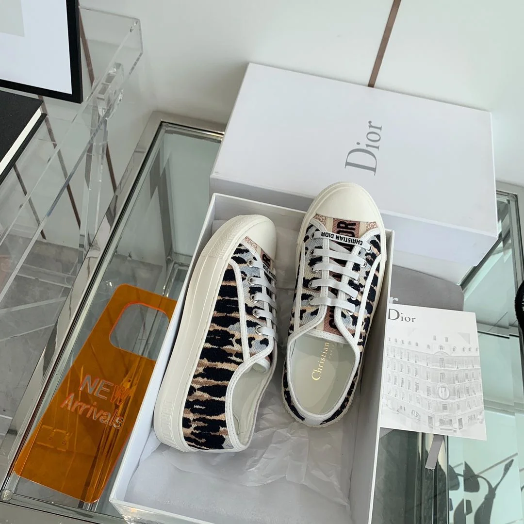 Legit Christian Dior Flat Shoes