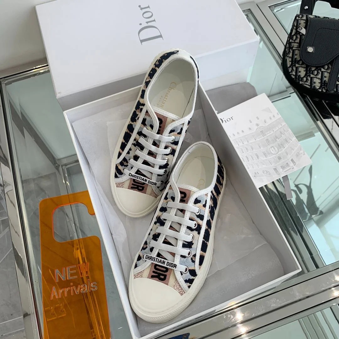 Legit Christian Dior Flat Shoes