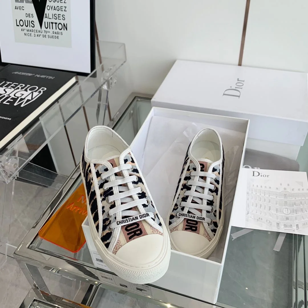 Legit Christian Dior Flat Shoes