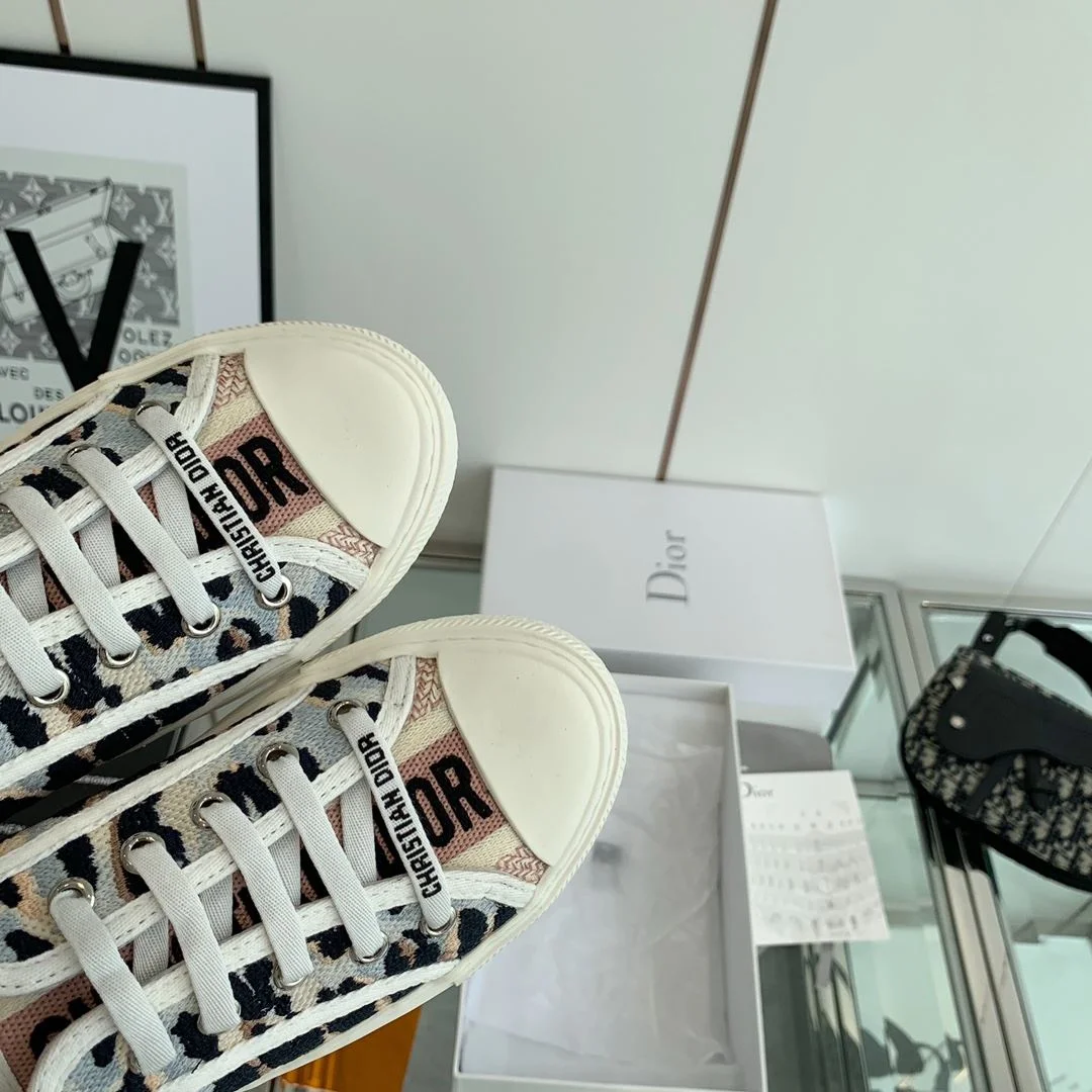Legit Christian Dior Flat Shoes