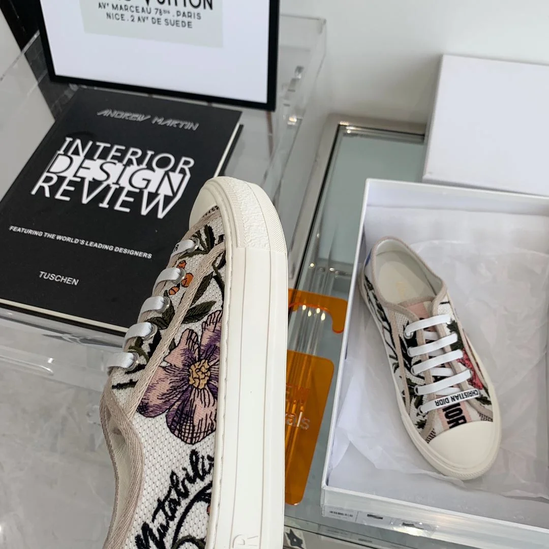 Discounted Christian Dior Flat Shoes