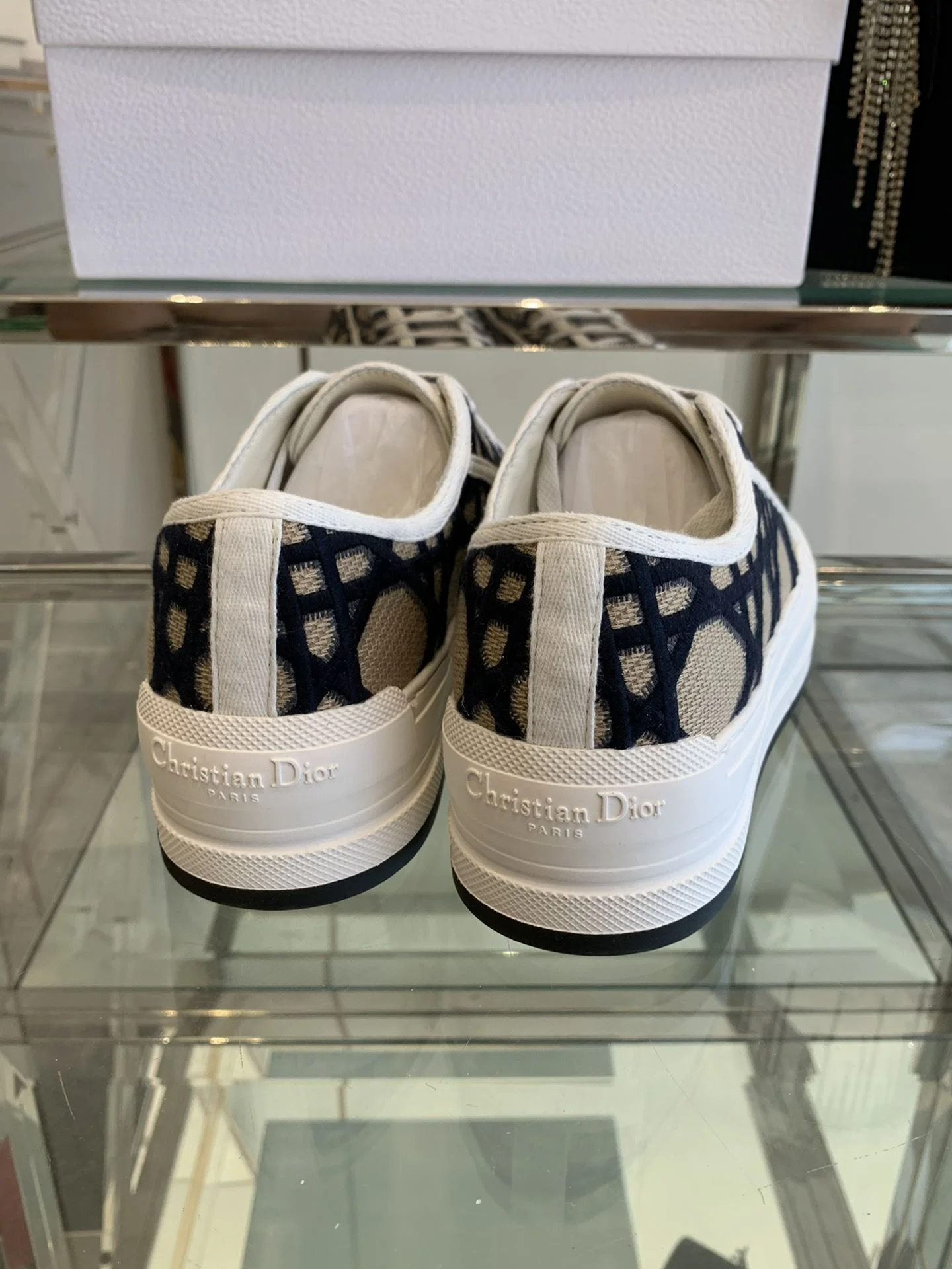 Inexpensive Christian Dior Flat Shoes