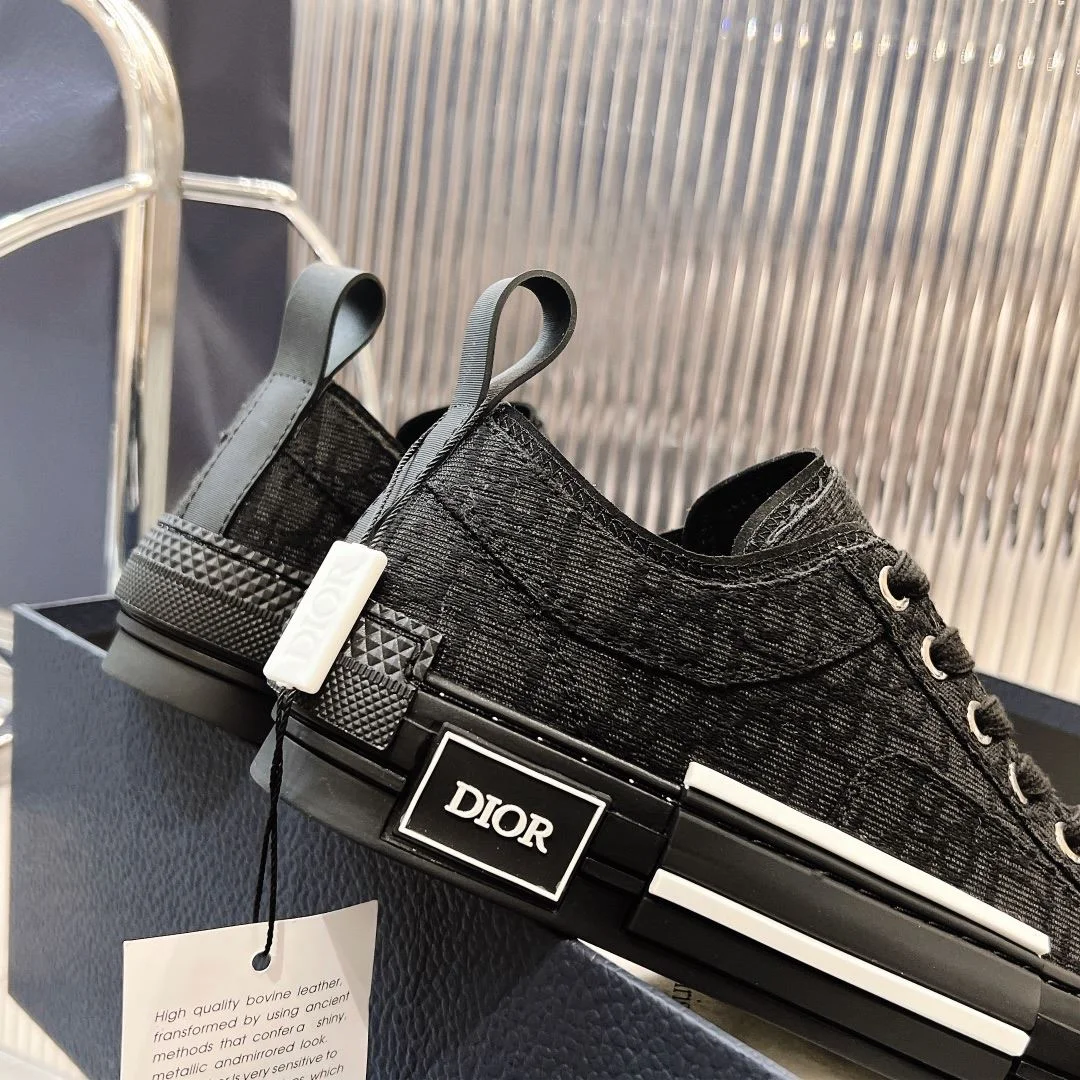 Bargain Christian Dior Flat Shoes