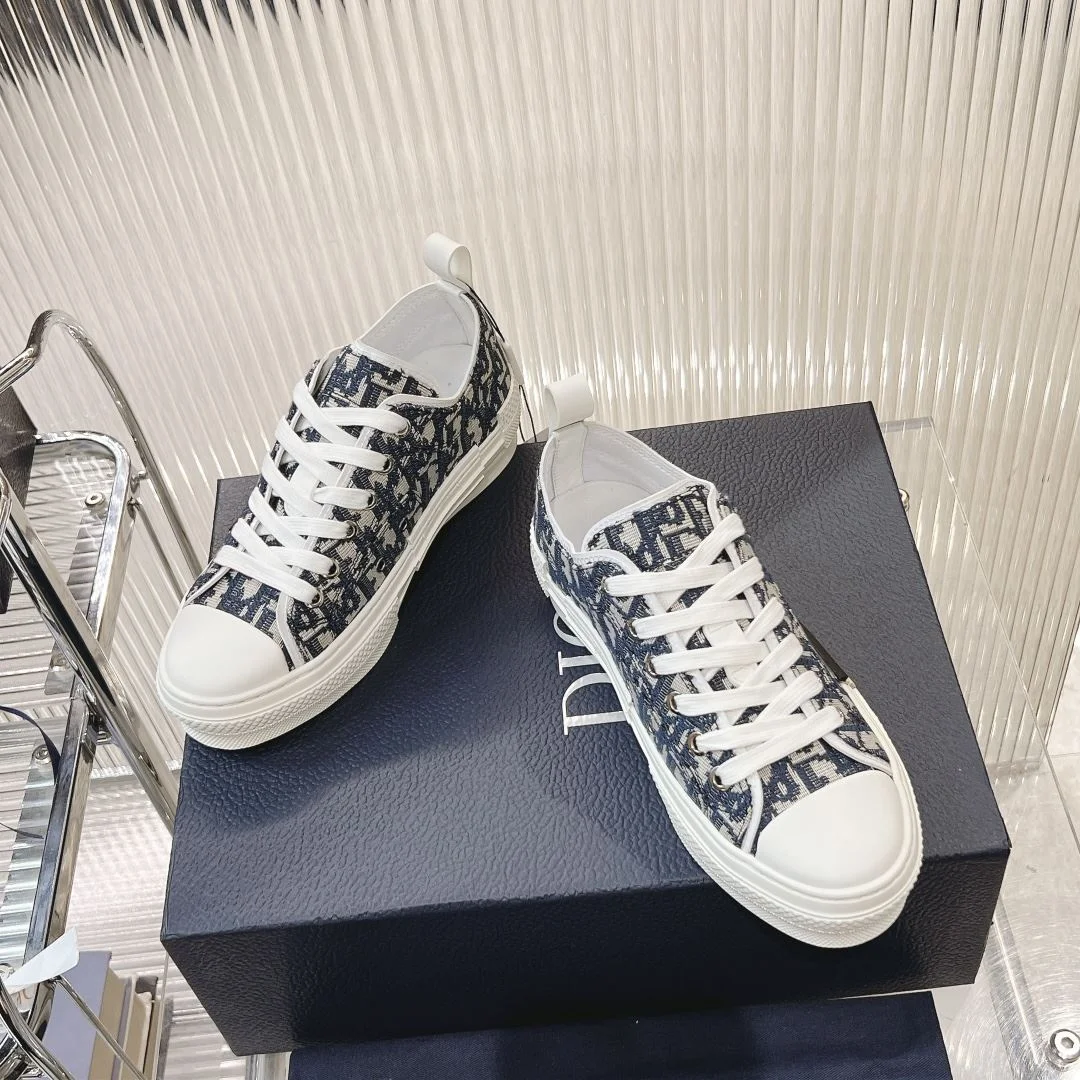 Bargain Christian Dior Flat Shoes