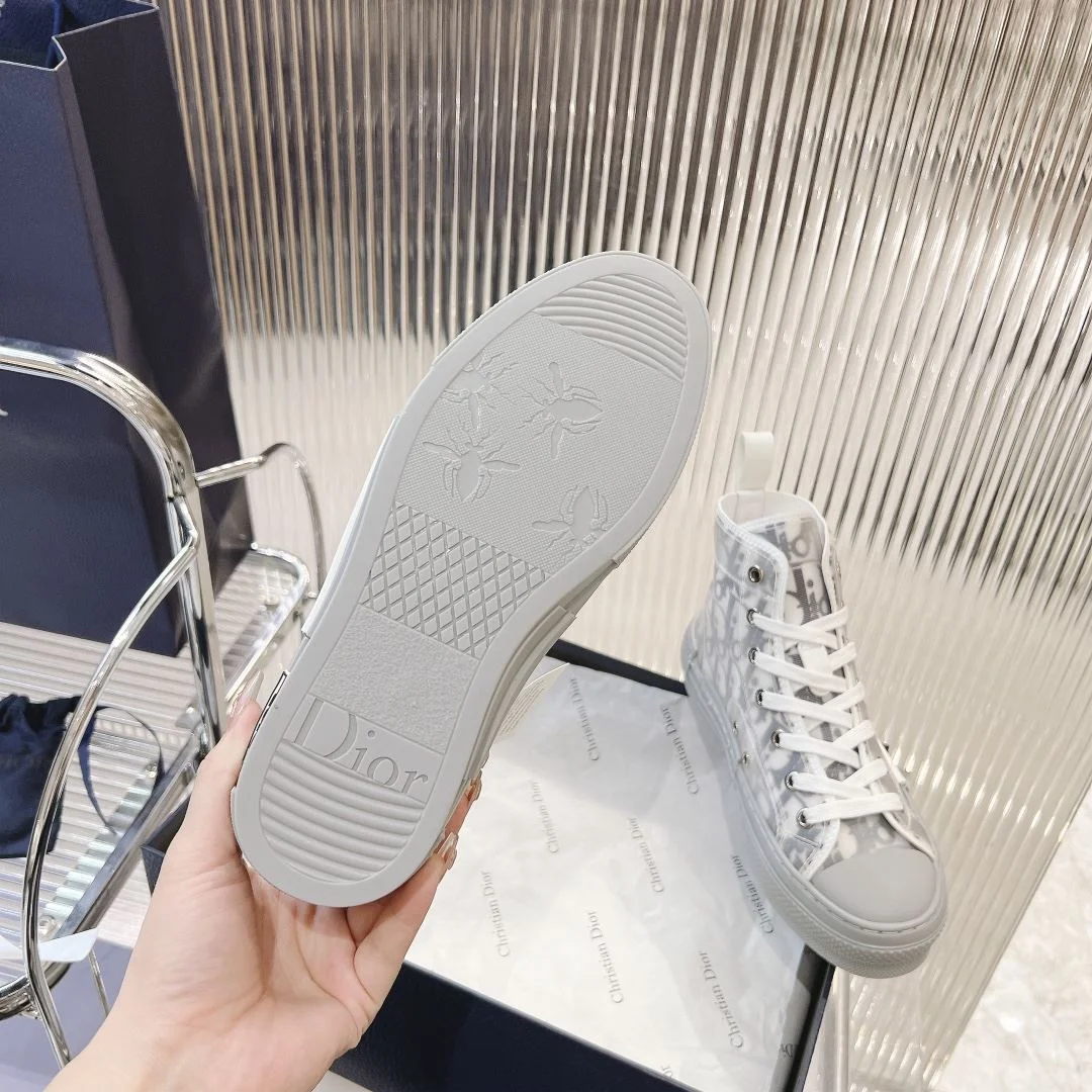 Low-cost Christian Dior Flat Shoes
