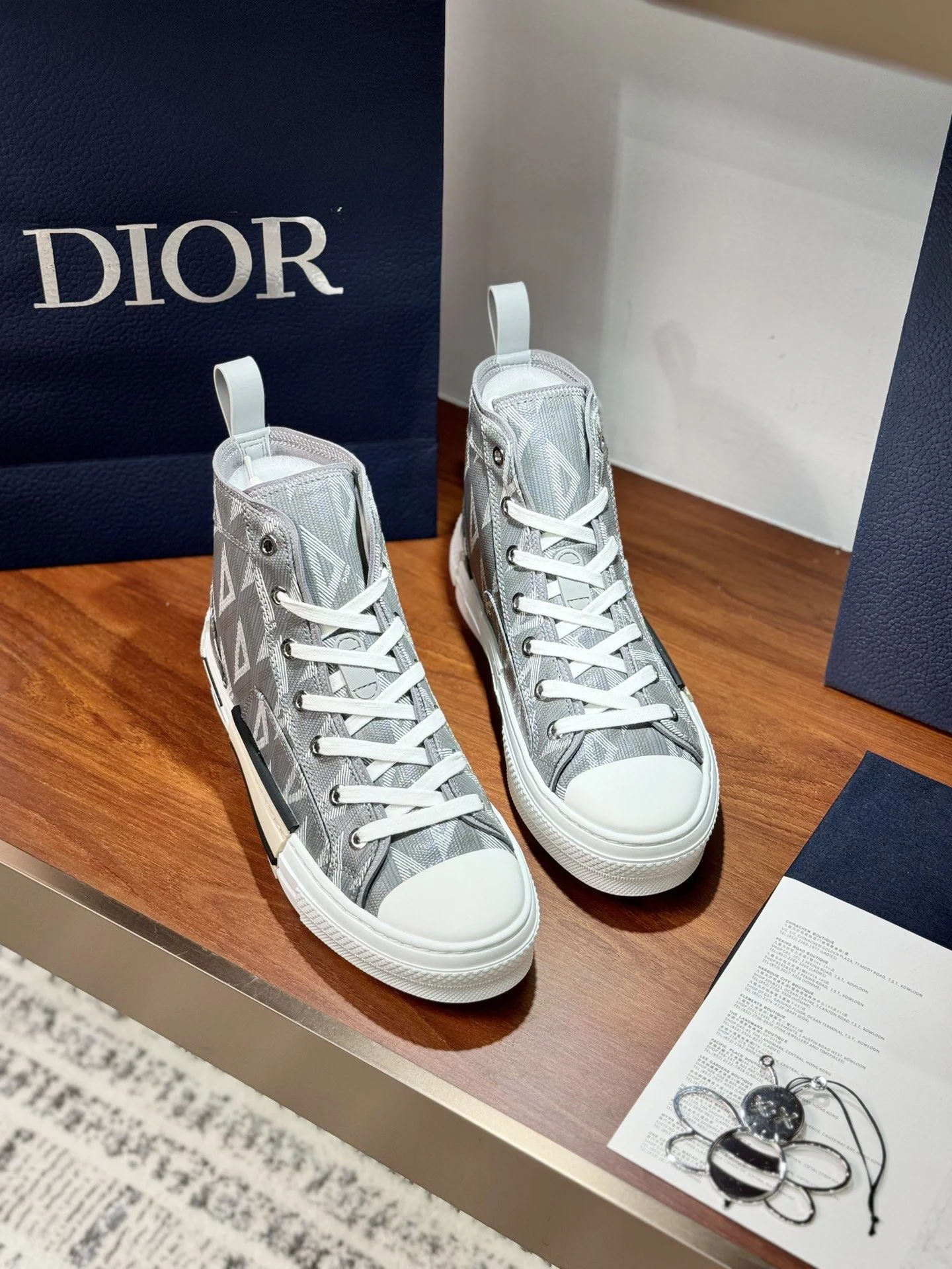Top match Christian Dior Flat Shoes