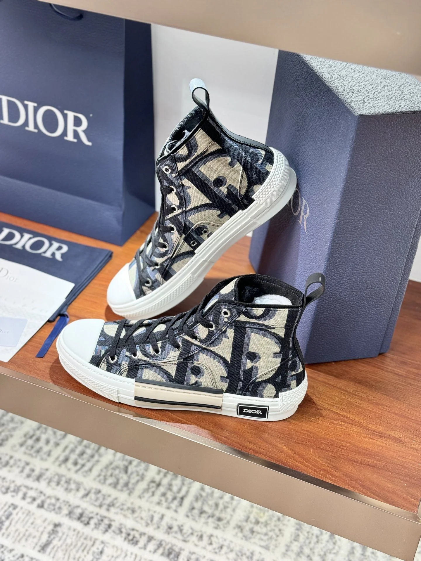 Mirror quality Christian Dior Flat Shoes