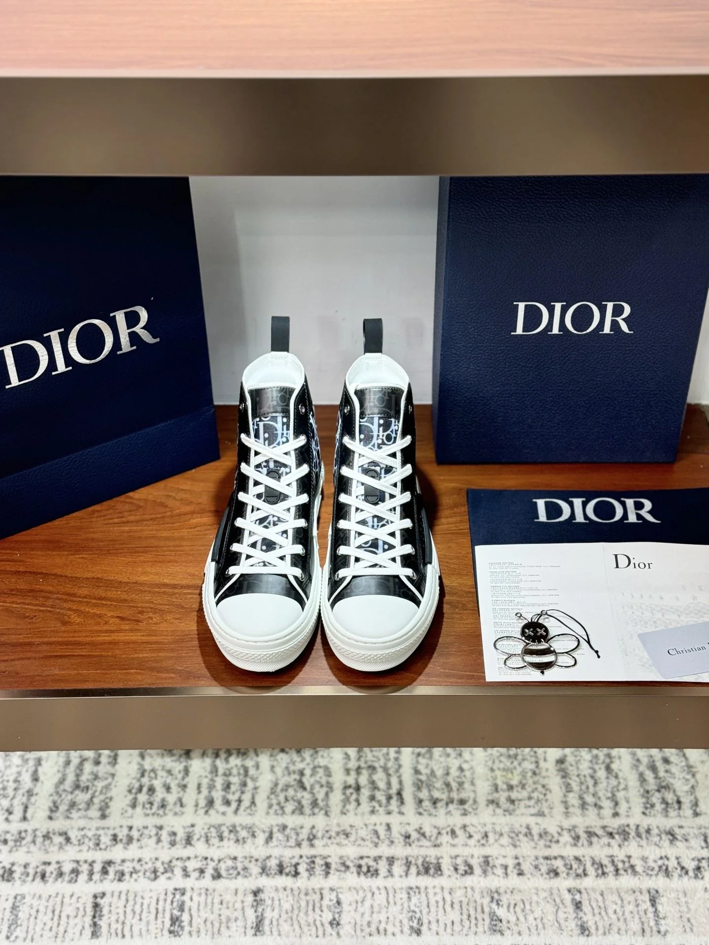 Christian Dior Flat Shoes