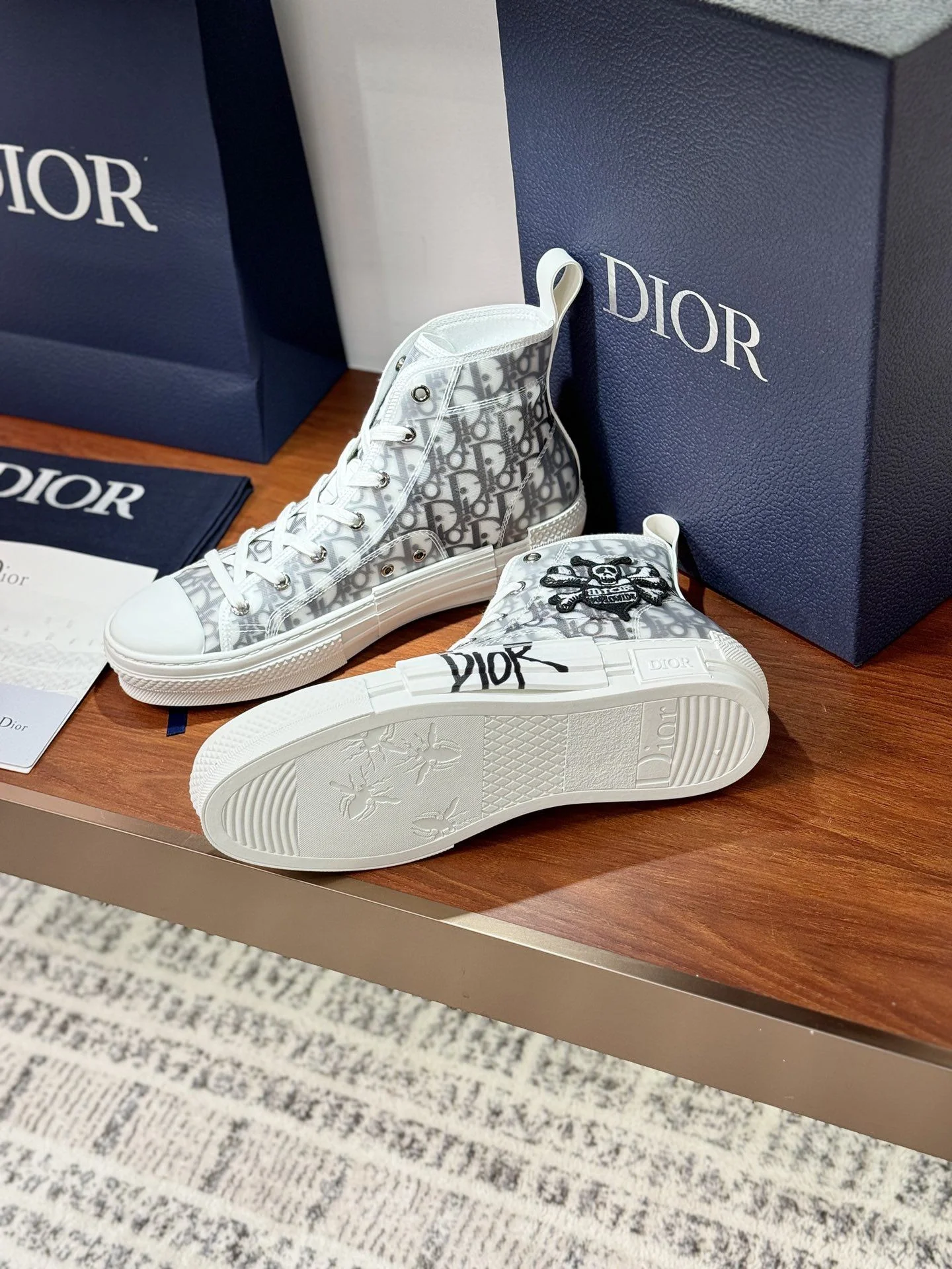 Bargain Christian Dior Flat Shoes