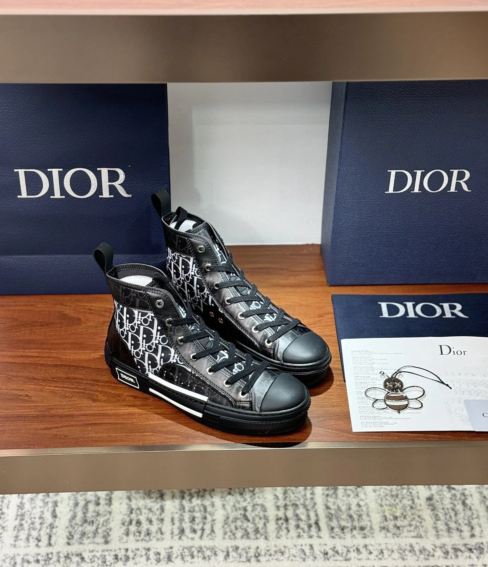 Top match Christian Dior Flat Shoes