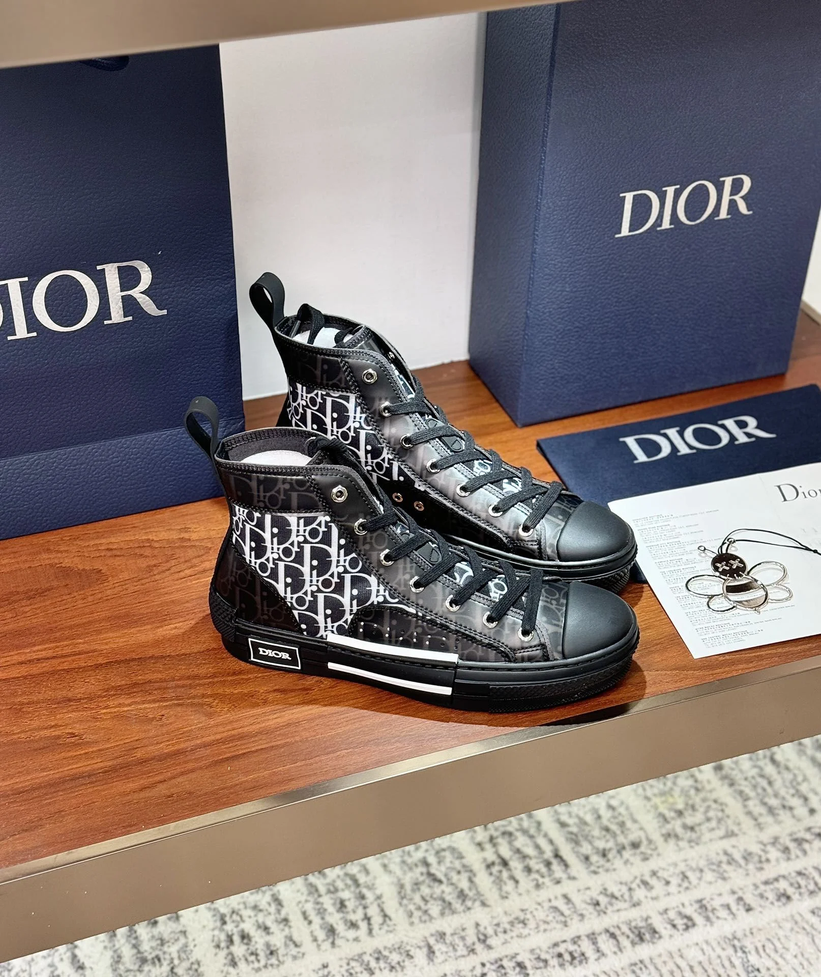 Top match Christian Dior Flat Shoes