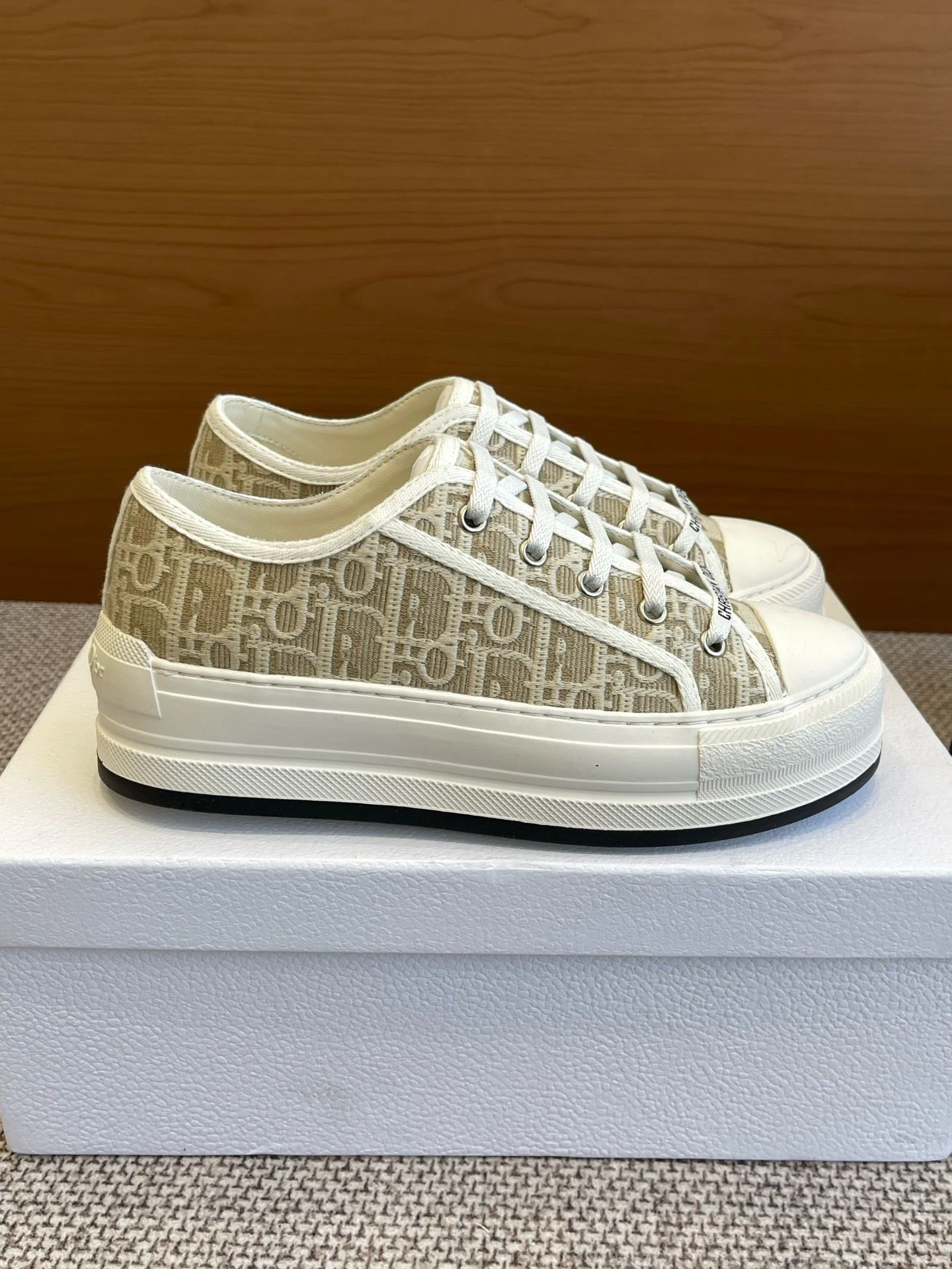 Official Christian Dior Flat Shoes