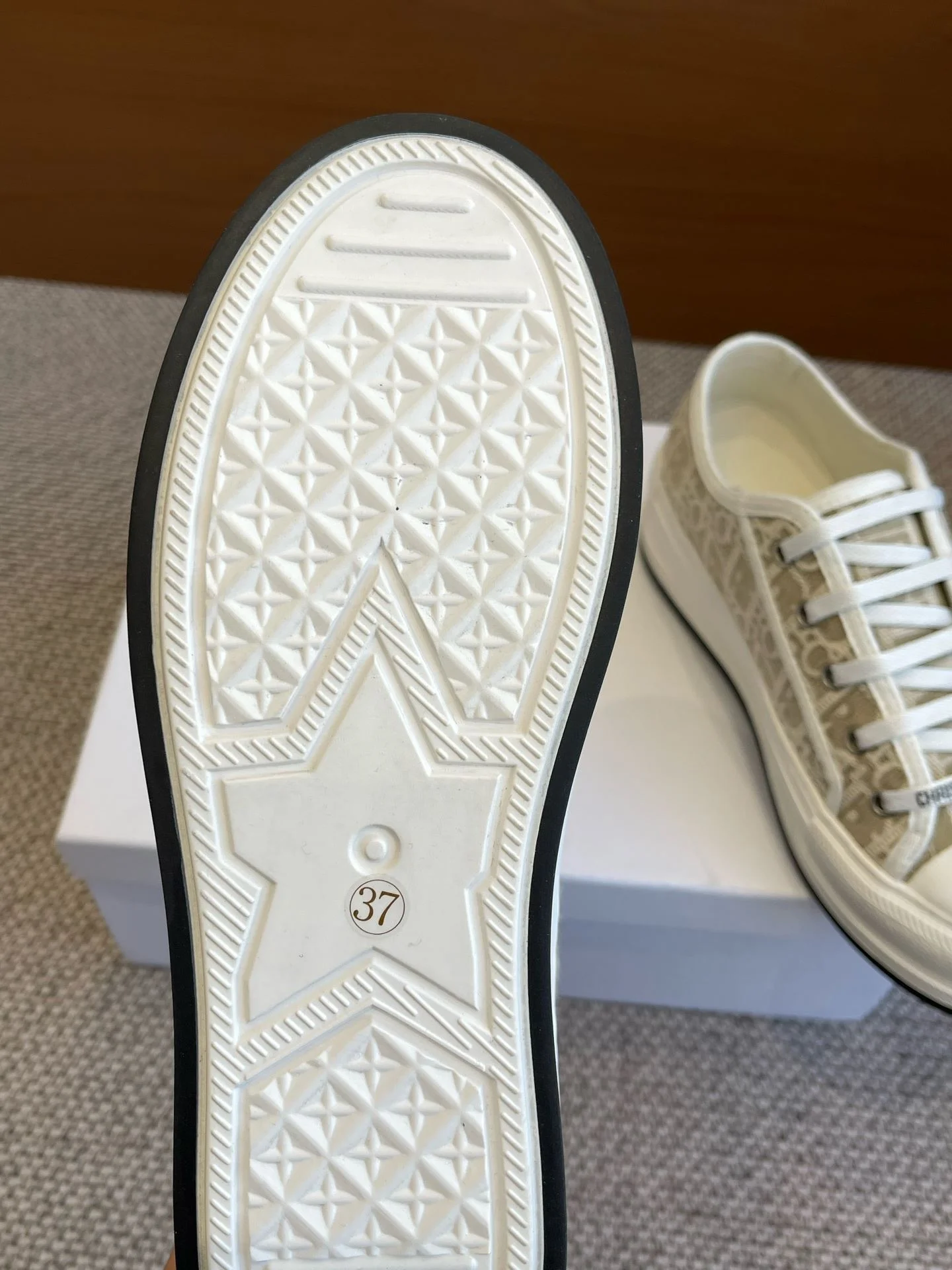 Official Christian Dior Flat Shoes