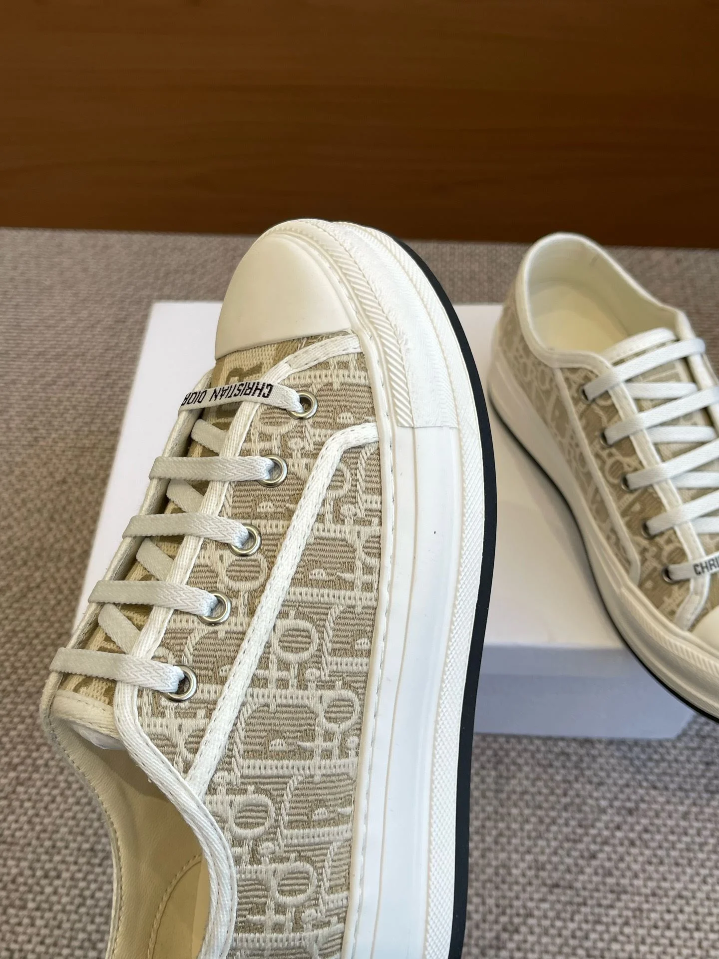 Official Christian Dior Flat Shoes