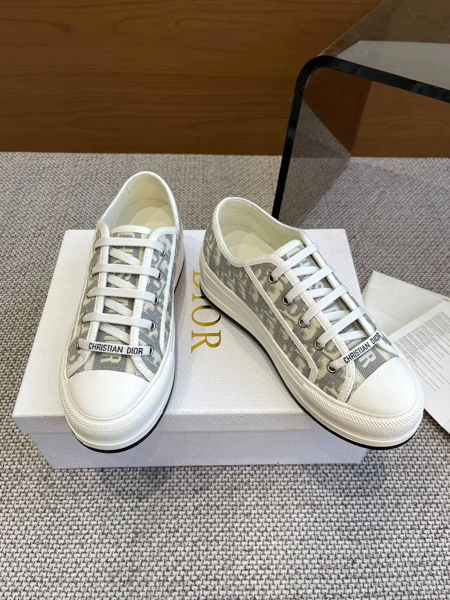 Cut-rate Christian Dior Flat Shoes