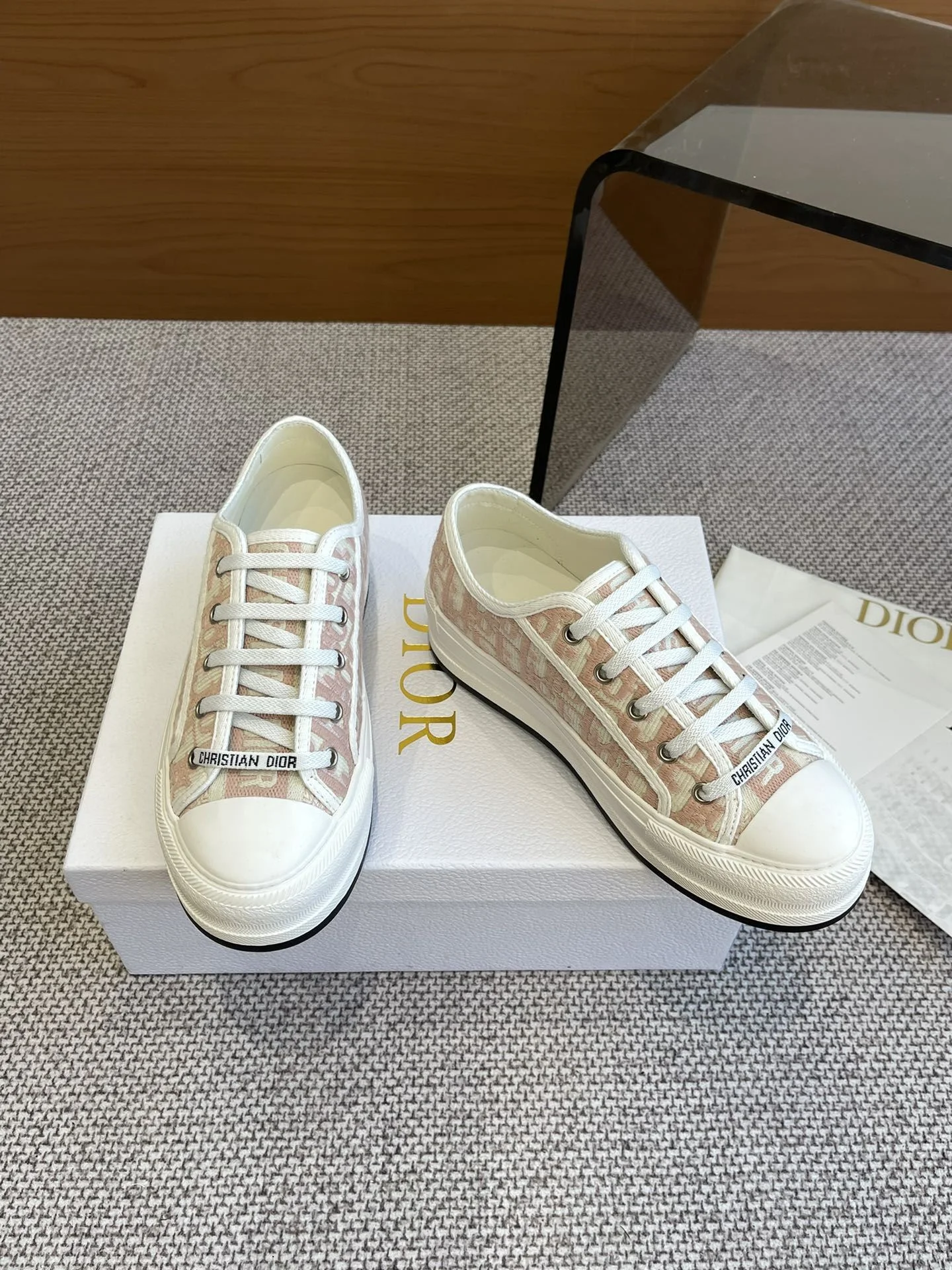 Top match Christian Dior Flat Shoes