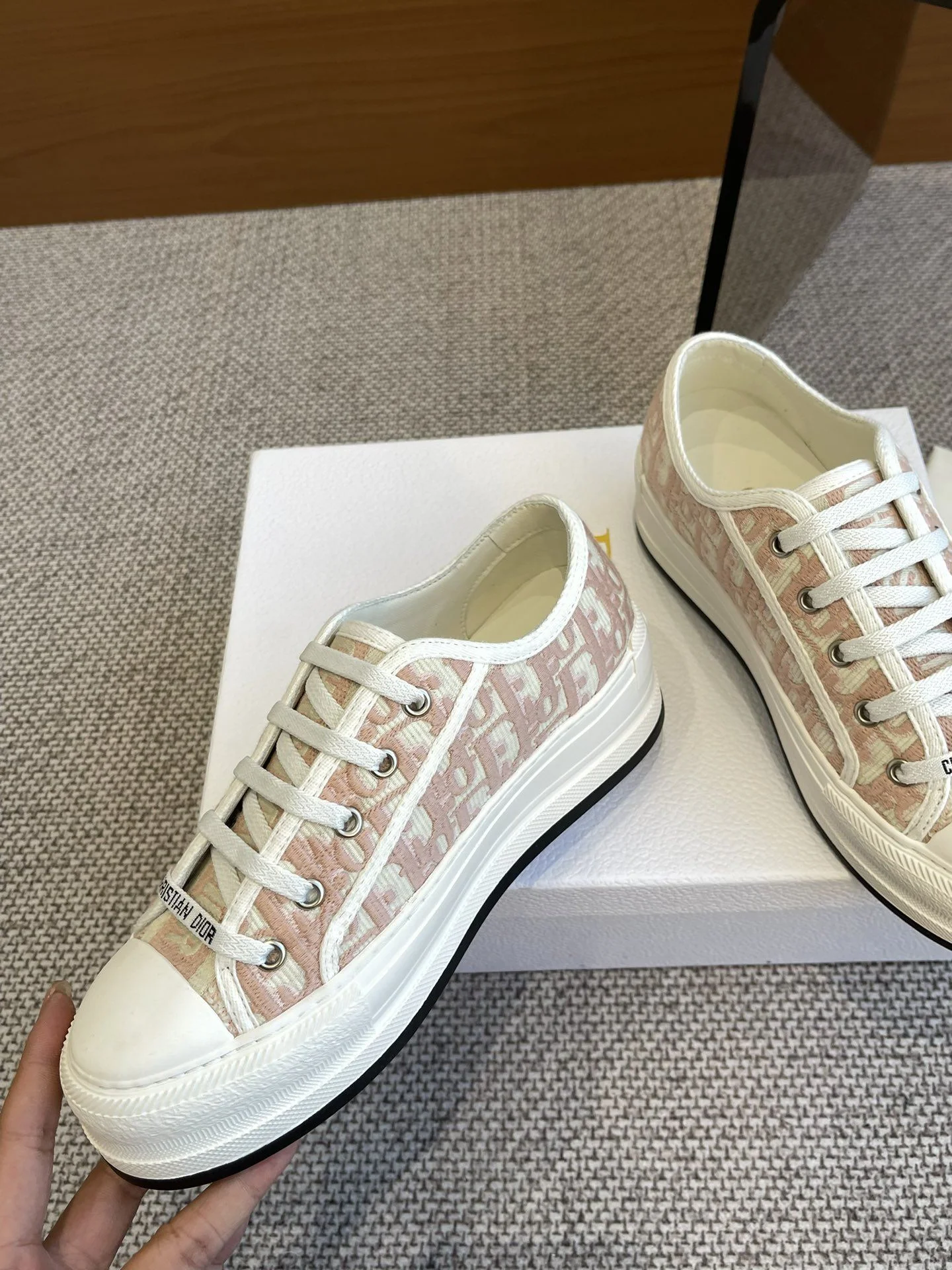 Top match Christian Dior Flat Shoes