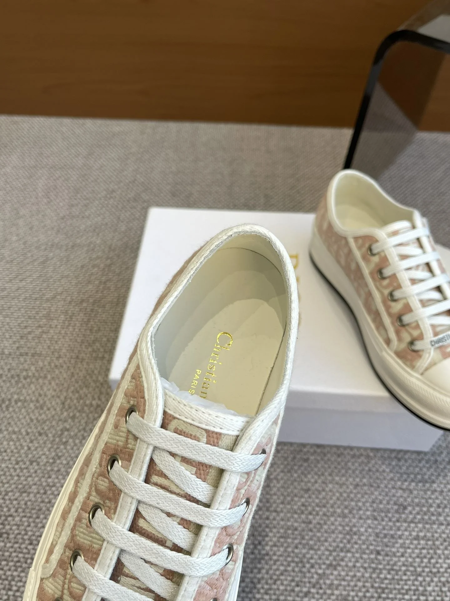 Top match Christian Dior Flat Shoes