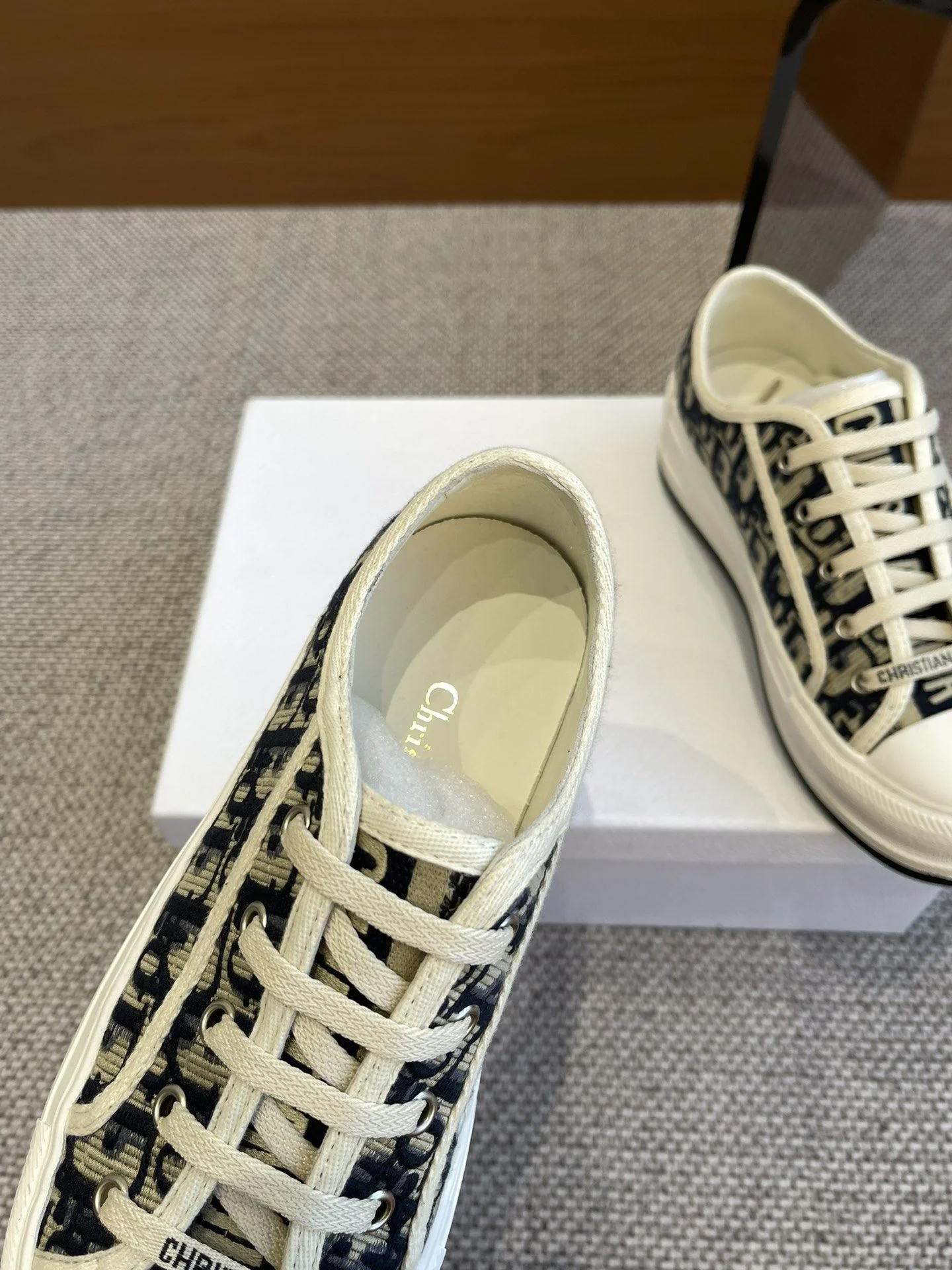 Top match Christian Dior Flat Shoes