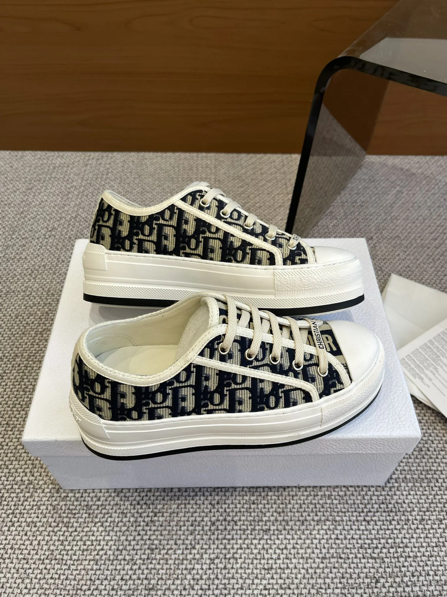 Top match Christian Dior Flat Shoes