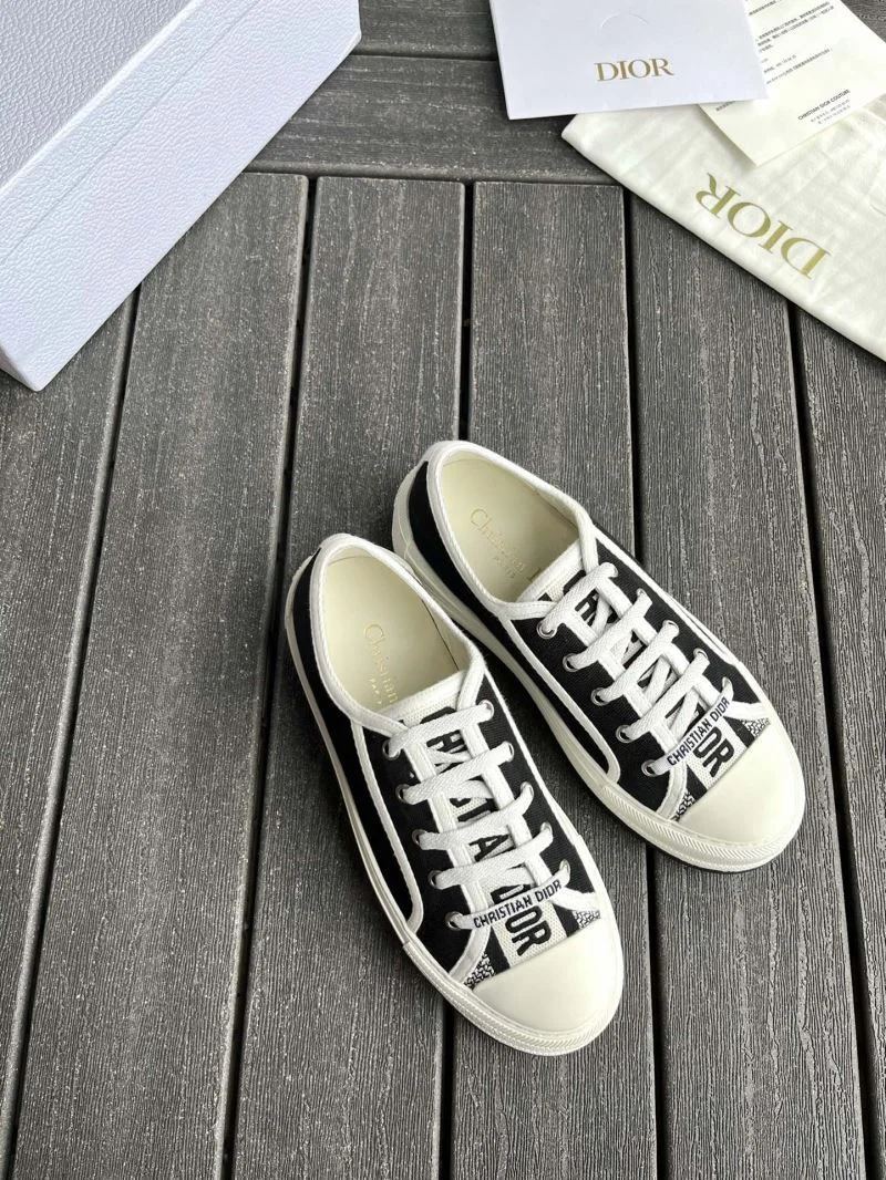 Inexpensive Christian Dior Flat Shoes