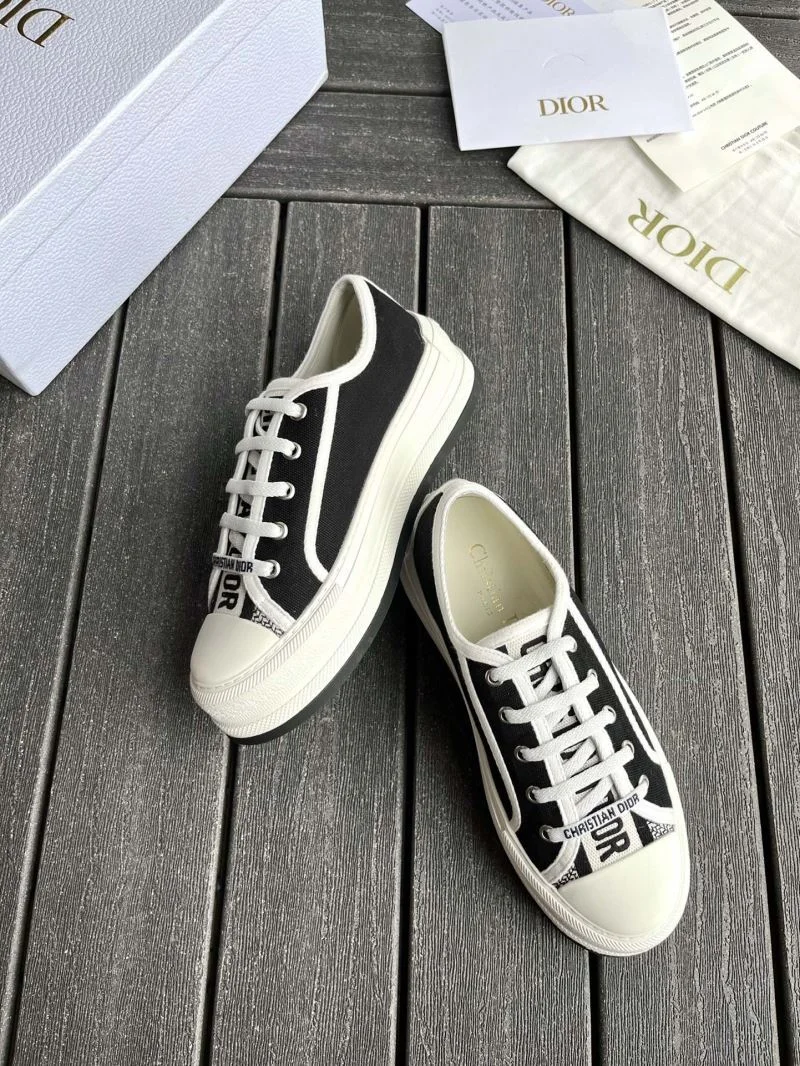 Inexpensive Christian Dior Flat Shoes