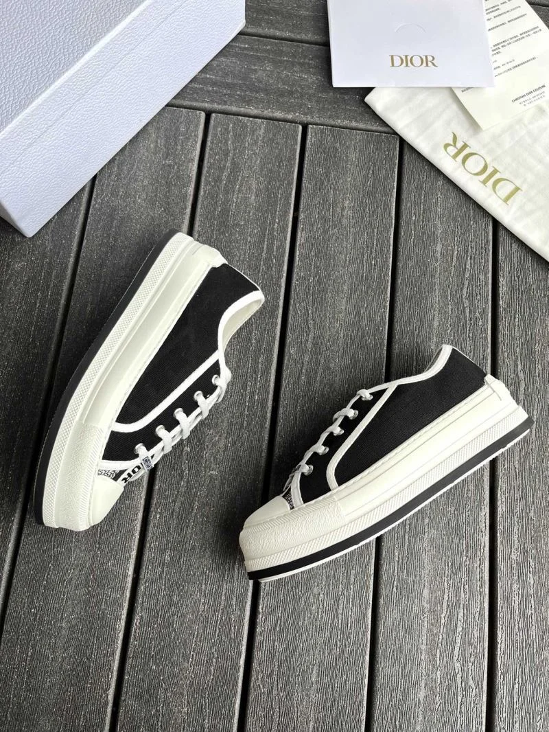 Inexpensive Christian Dior Flat Shoes