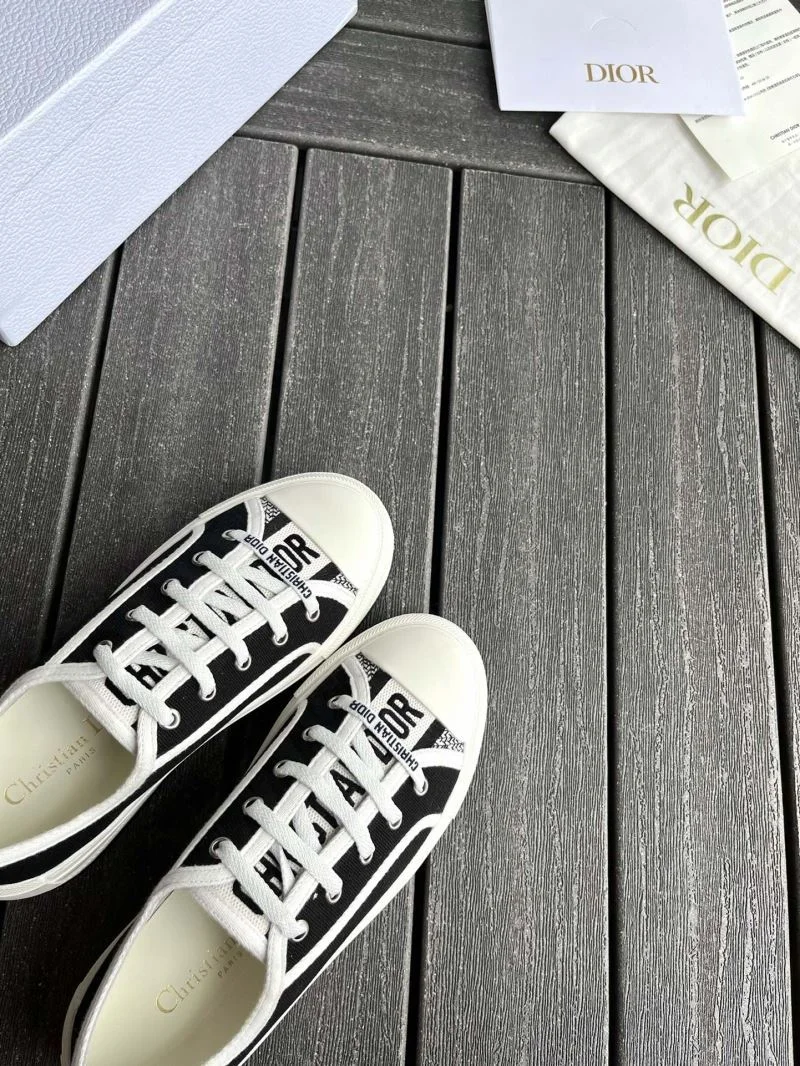 Inexpensive Christian Dior Flat Shoes
